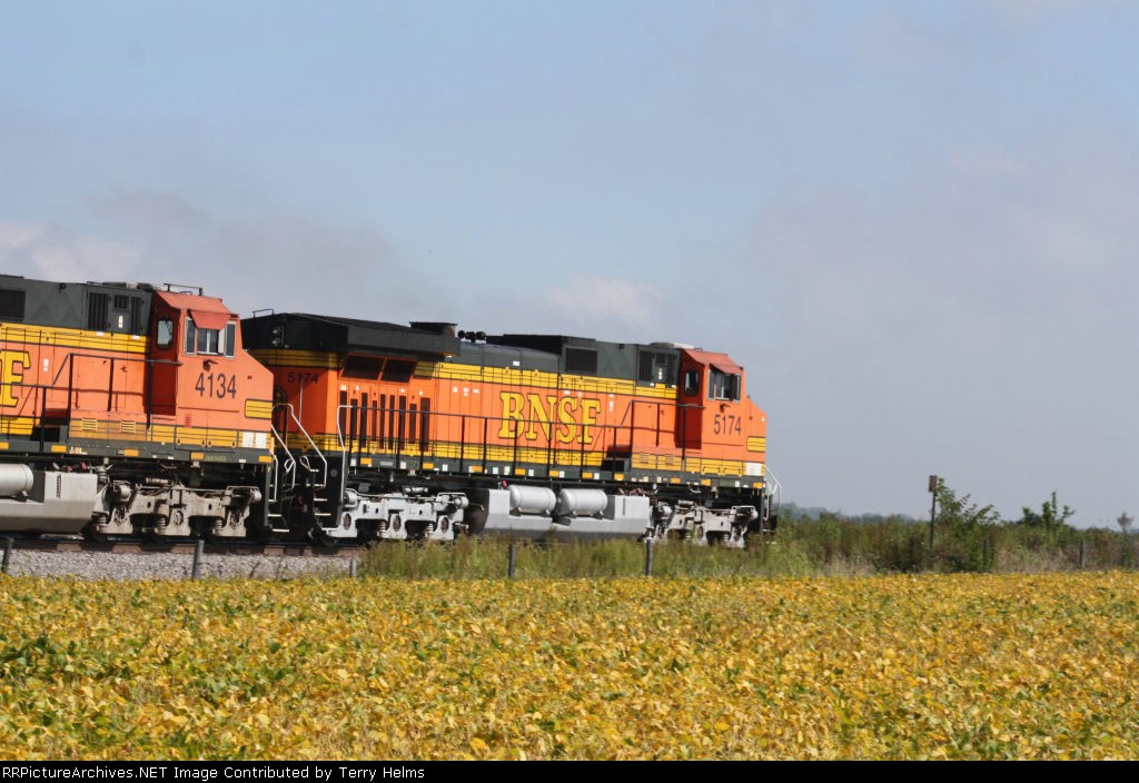BNSF 5174